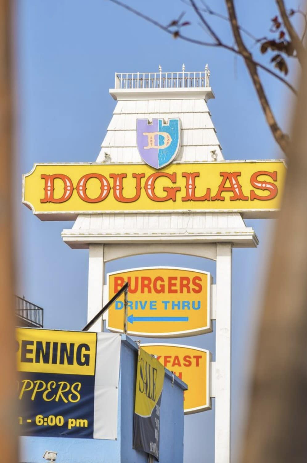 An ode to Golden Burgers—and the immigrant-led diners that have long ...