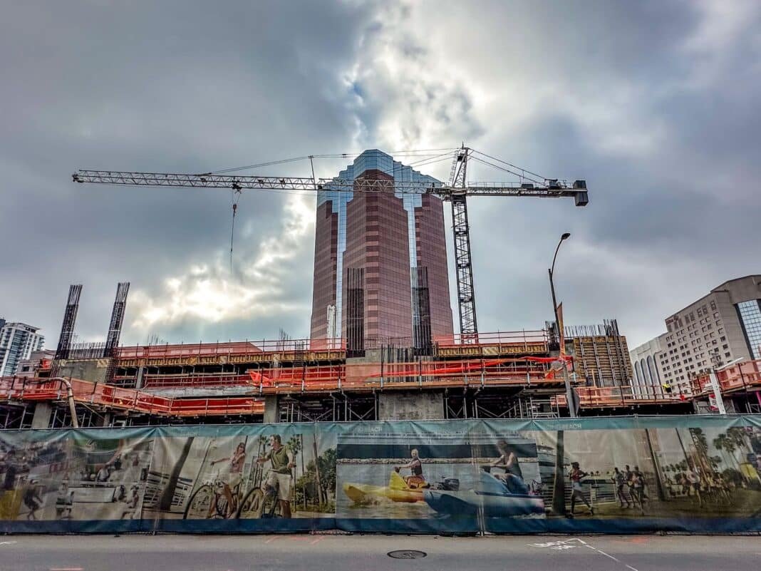 Alexan West End, Long Beach's 600-unit residential project, crawls ...