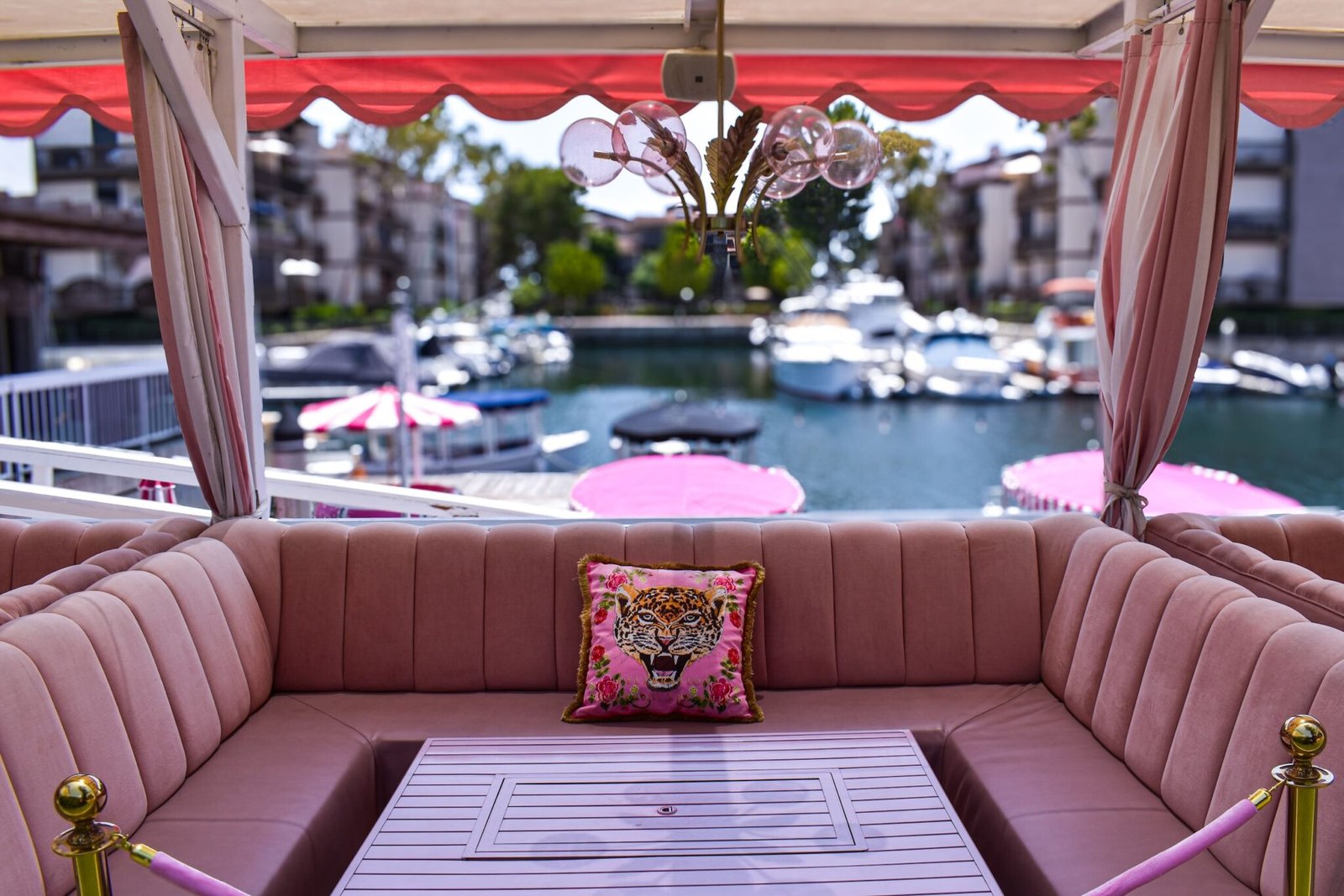 Nigel's—Long Beach's floating-seats, on-the-water, rent-a-duffy bar and ...