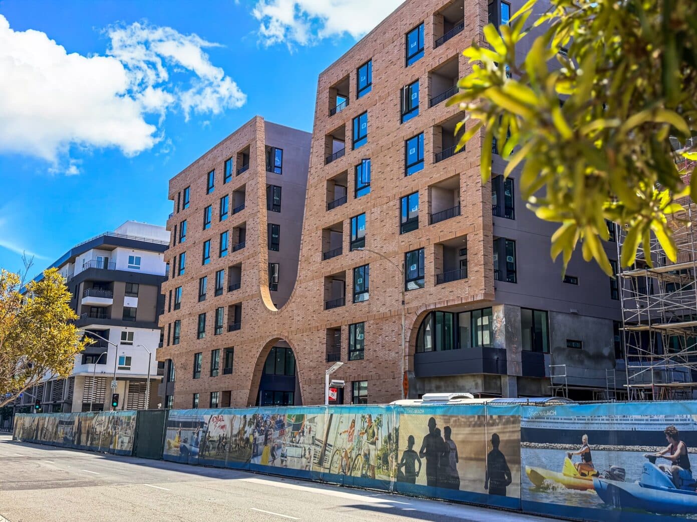 Alexan West End, Long Beach's 600-unit residential project, crawls ...